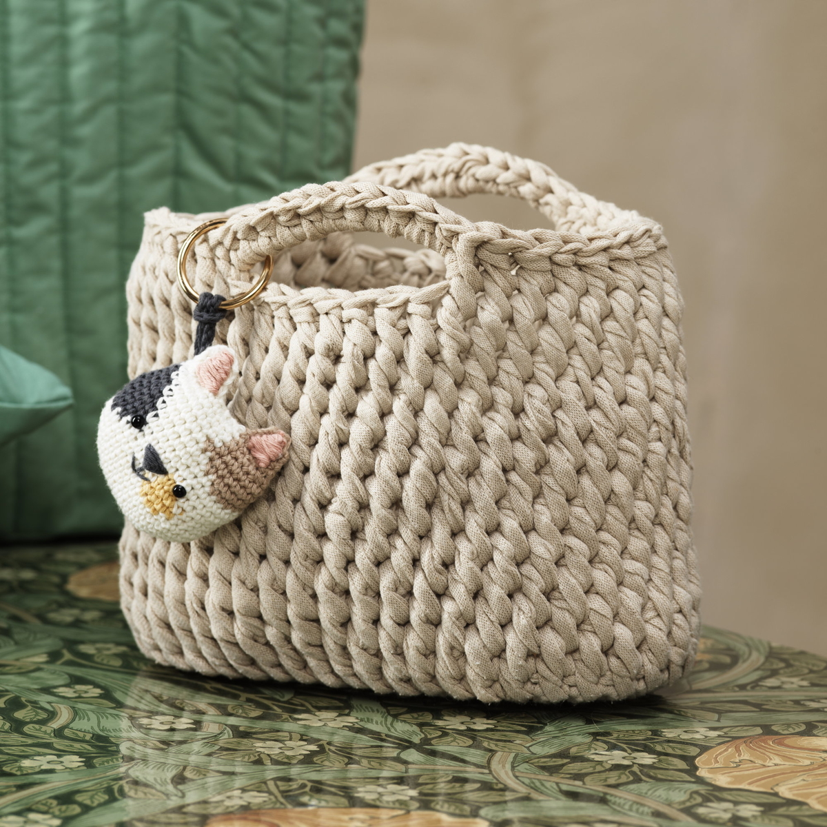 Virka en väska med trikågarn