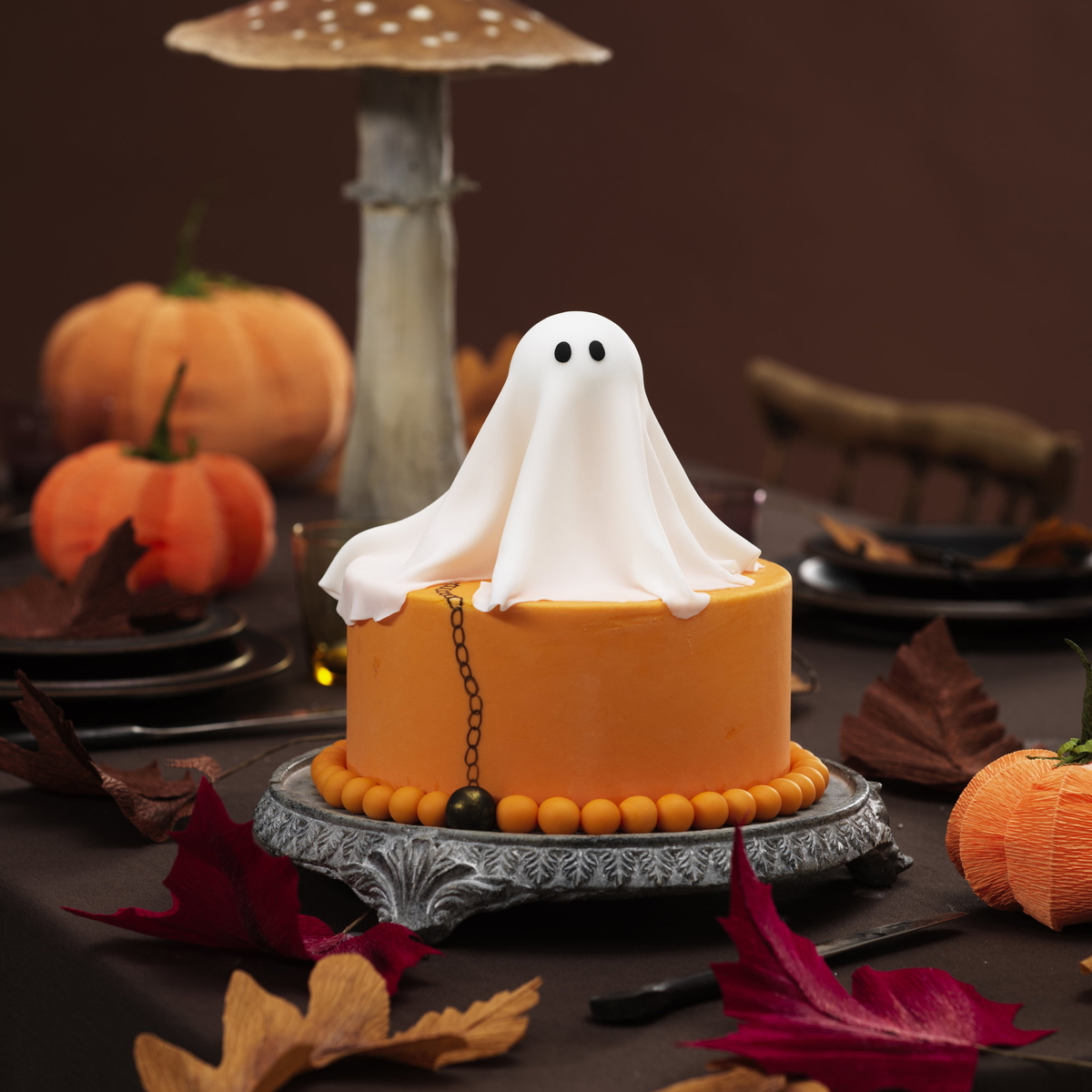 Bak en Halloween-kake